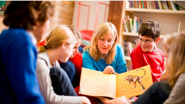 Story telling session at the British Council Colombo library | British ...